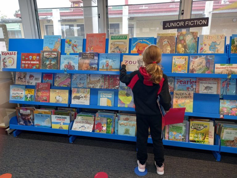 The Frances Wright Library – Mount Barker Community College